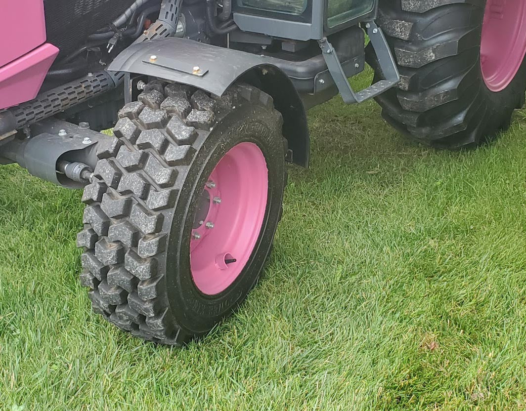 Kubota L6060 Front Fenders – SCE Custom Designs